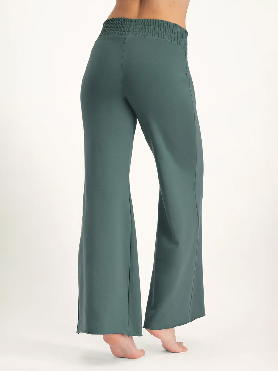 Urban Goddess Flow Yoga Pants - Forest – Yogamatters